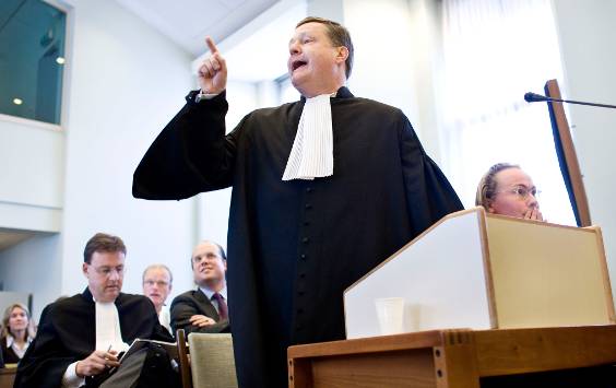 VEB-advocaat vertelt: 'Een miljard is een magische grens' | Het ...